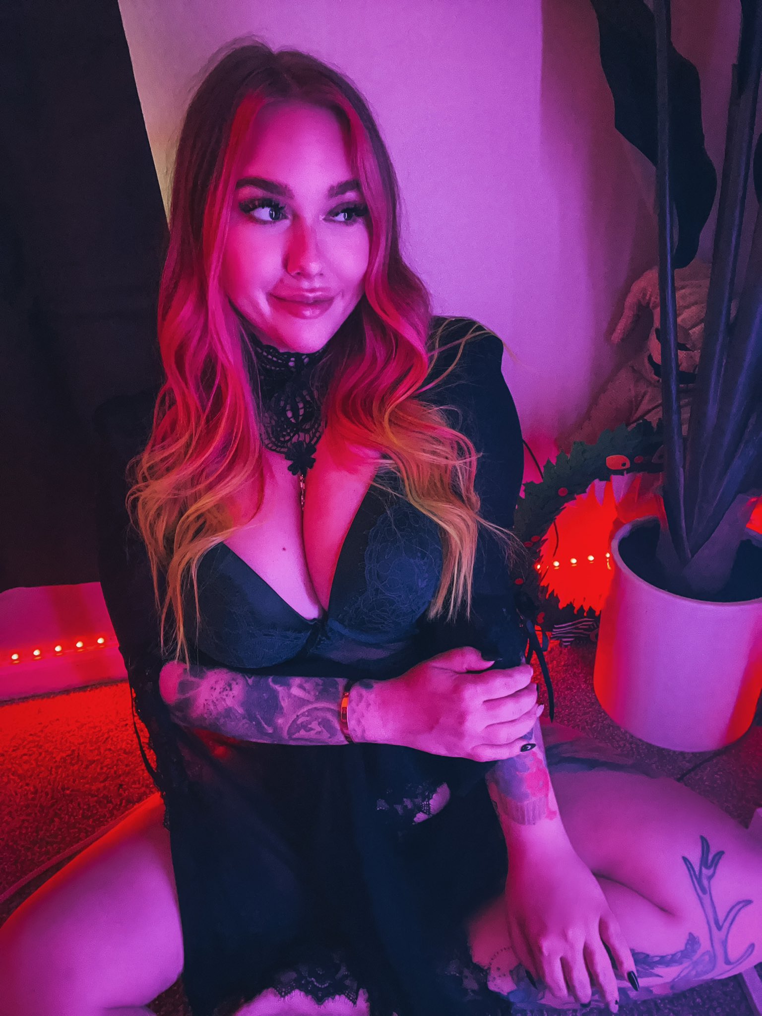 BRIT on Twitter: "I heard you like spoopy things 👉👈 https://t.co/FjOfhUcltD" / Twitter