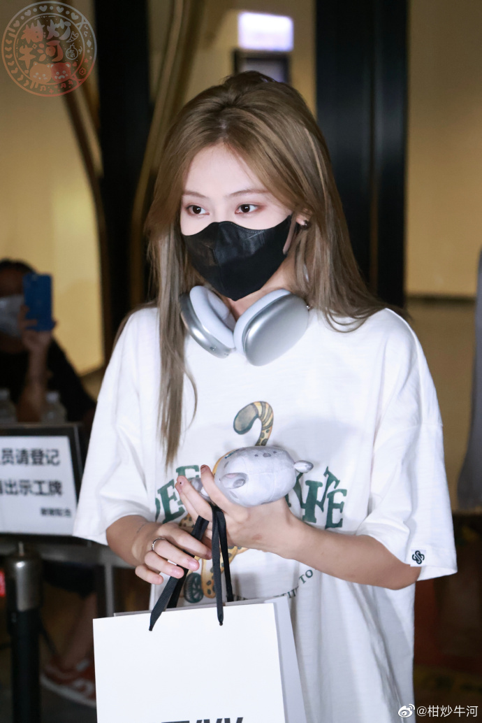 𝓨𝓸𝓴𝓲. #袁一琦_BattleCry on Twitter: "20220819 下班 | Off work. © 柑炒牛河 #⃝袁一琦 https://t.co/566kT66HBa ...