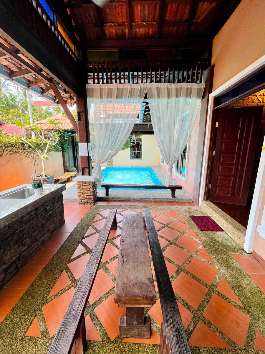 Aku nak review Homestay best yang kitorang buat family day haritu ...