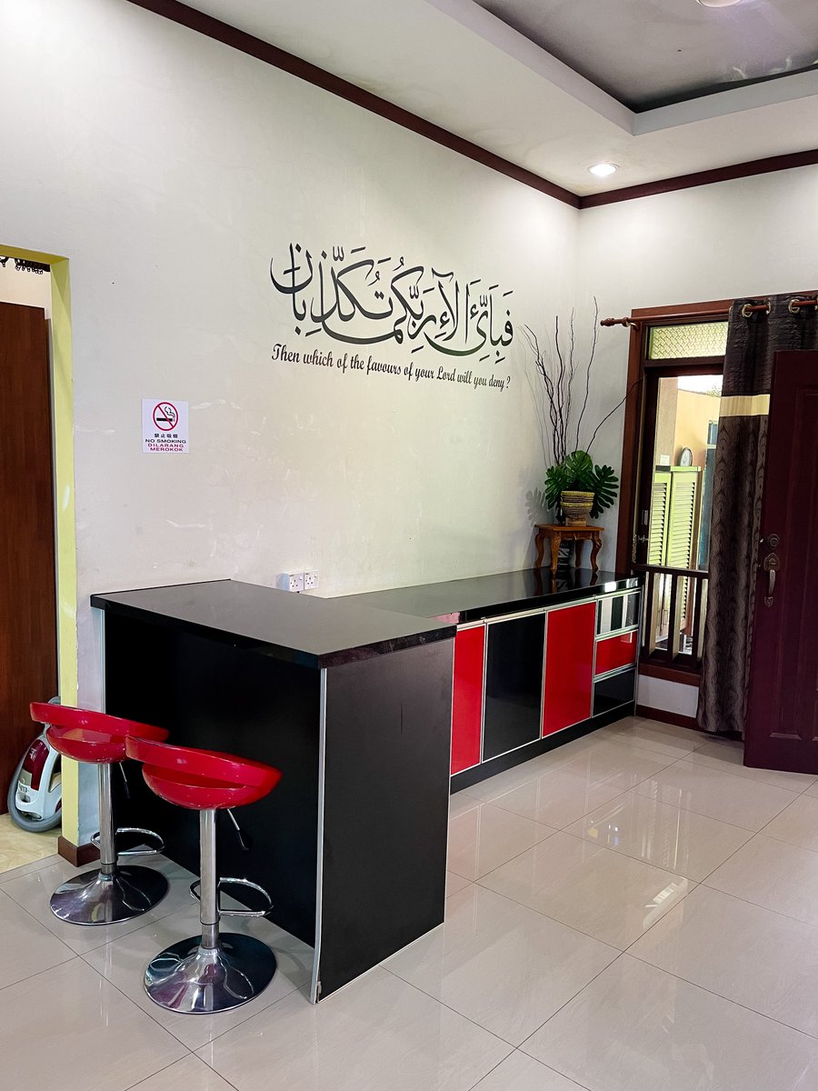 Aku nak review Homestay best yang kitorang buat family day haritu ...