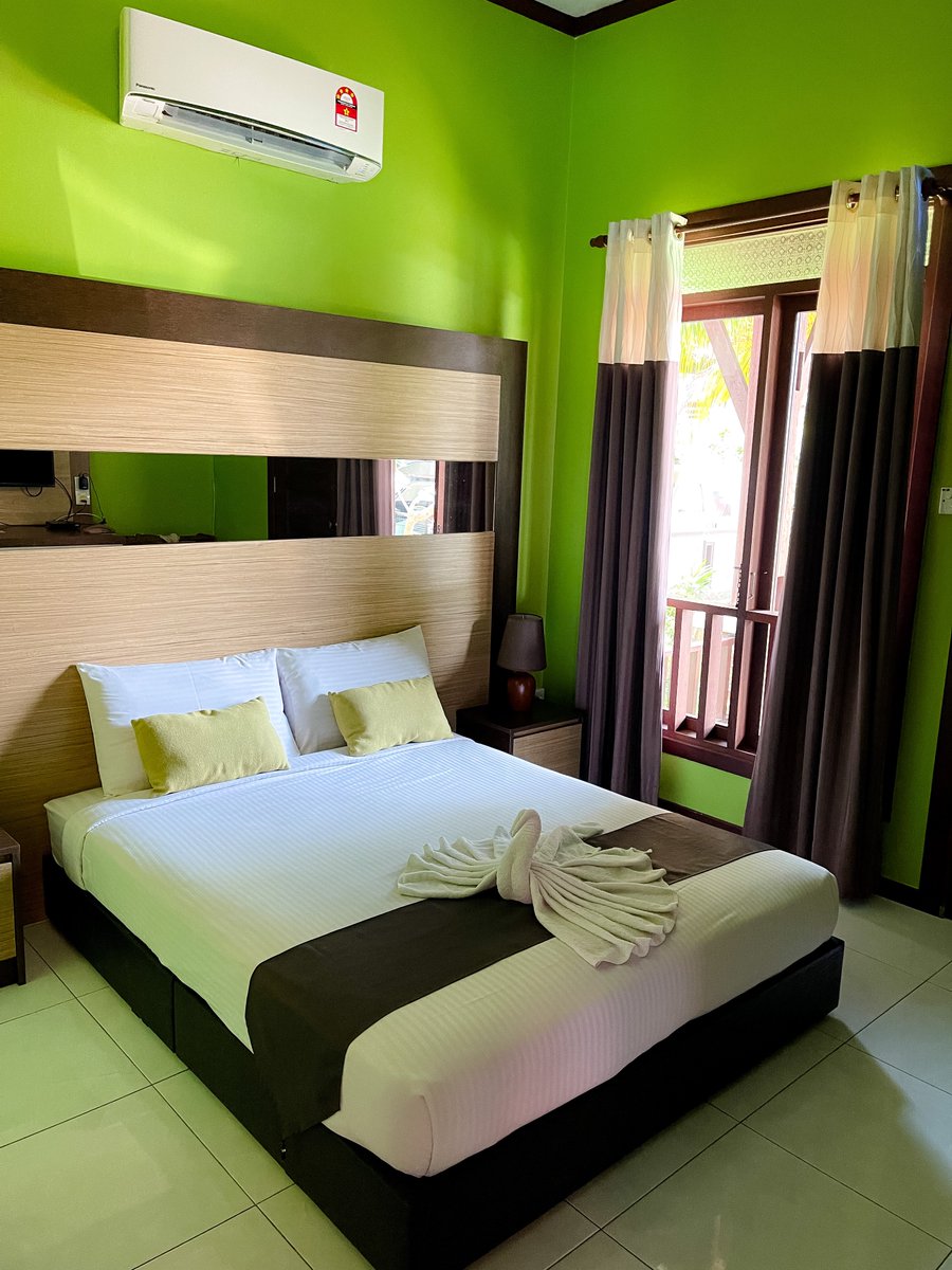 Aku nak review Homestay best yang kitorang buat family day haritu ...