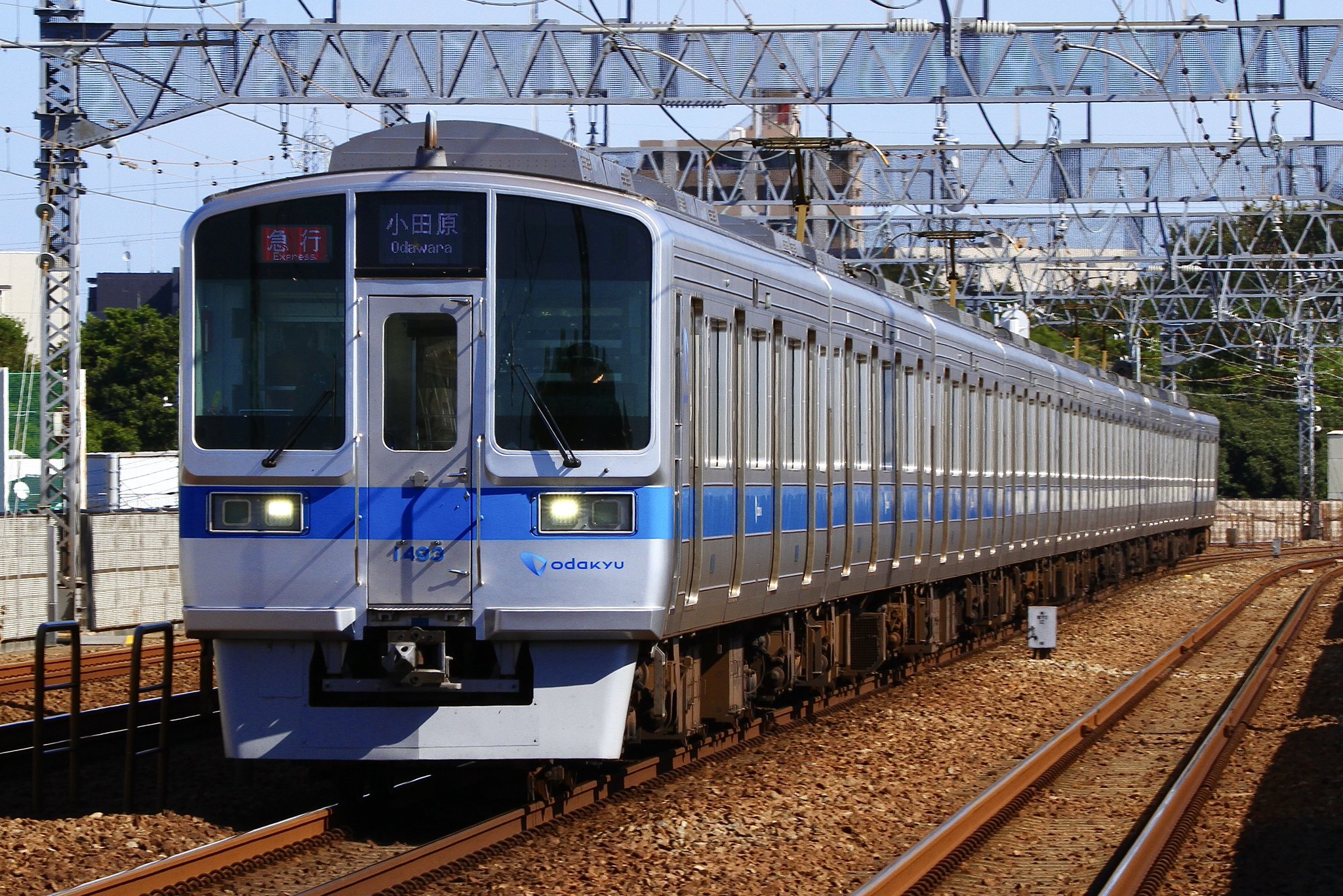 ワタシダ【Odapediaの中の人】 on Twitter: "久々にスッキリした青空の和泉多摩川で写真が撮りたいなとか思いました。 もうちょっと季節が進んでからかな。 https://t ...