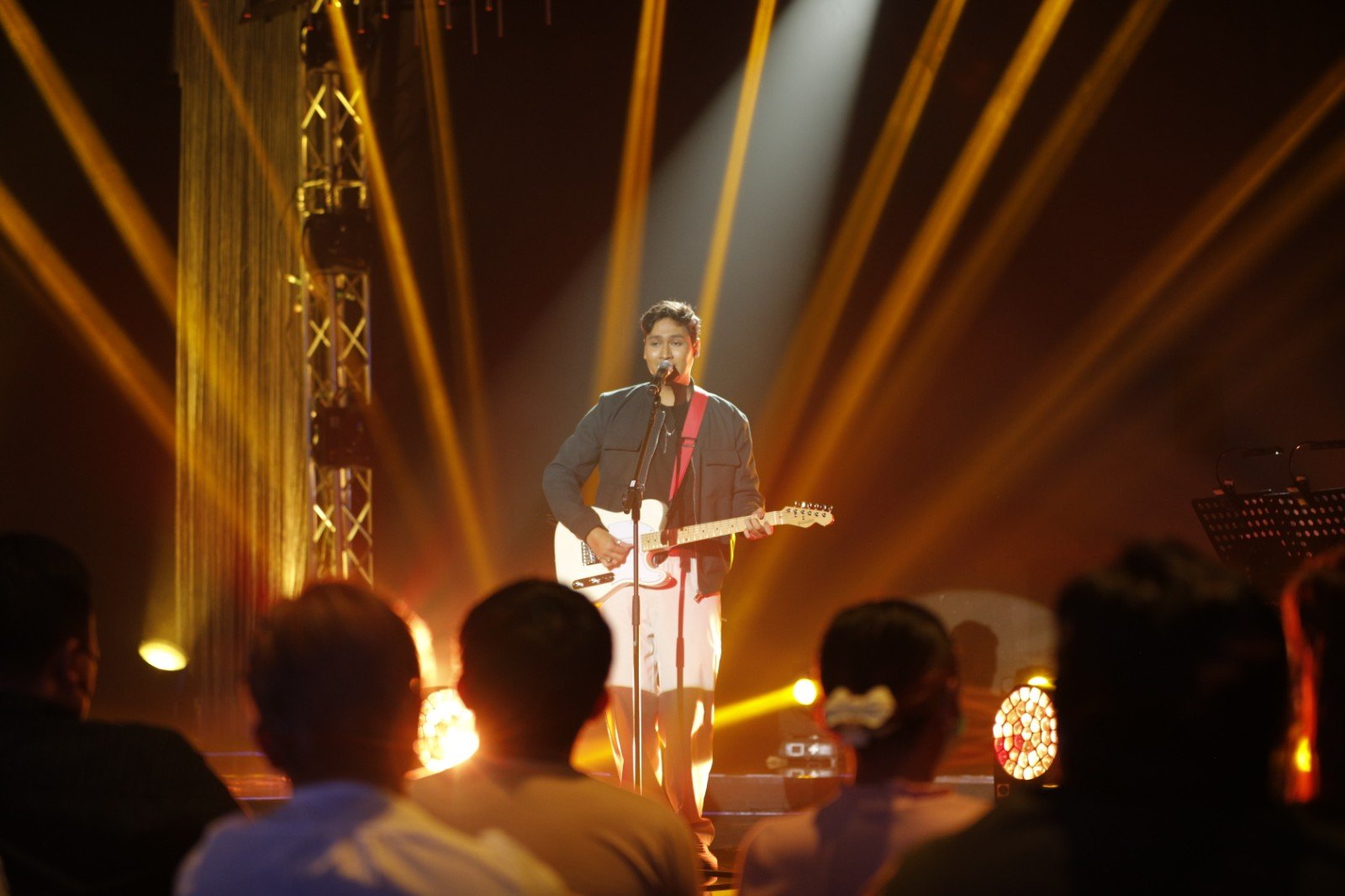 Idol Philippines on Twitter: "[Top 12] ANTHONY MENESES sings "Pagsamo" by Arthur Nery # ...