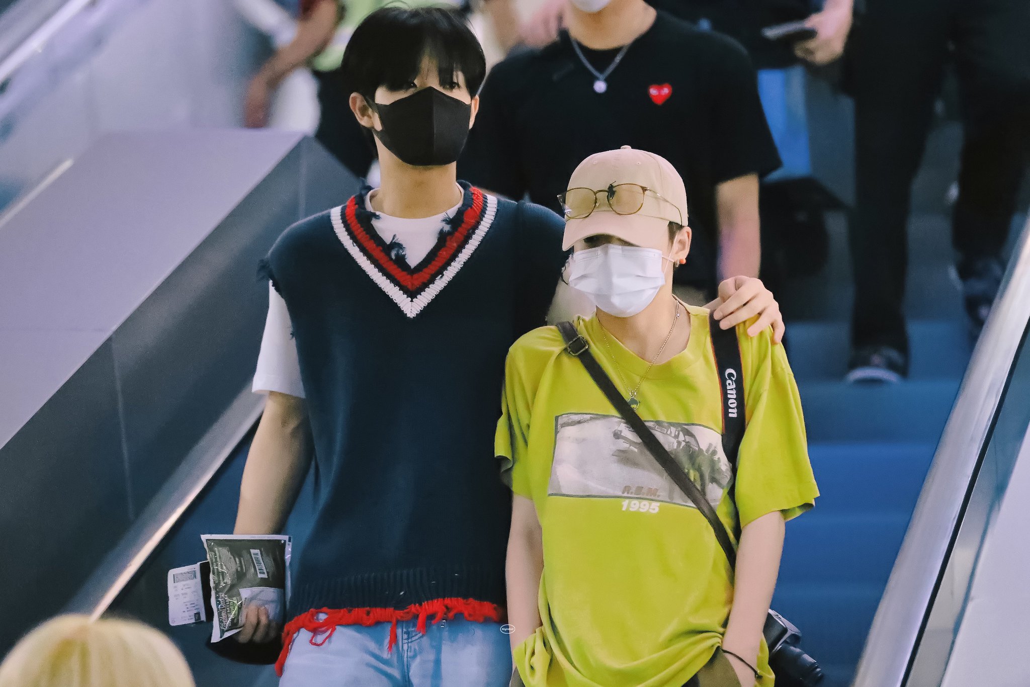 Nightfall on Twitter: "사히해👬🏼 #사히로_물들어가는_여름의_시간 https://t.co/kVZd6UNCsY" / Twitter