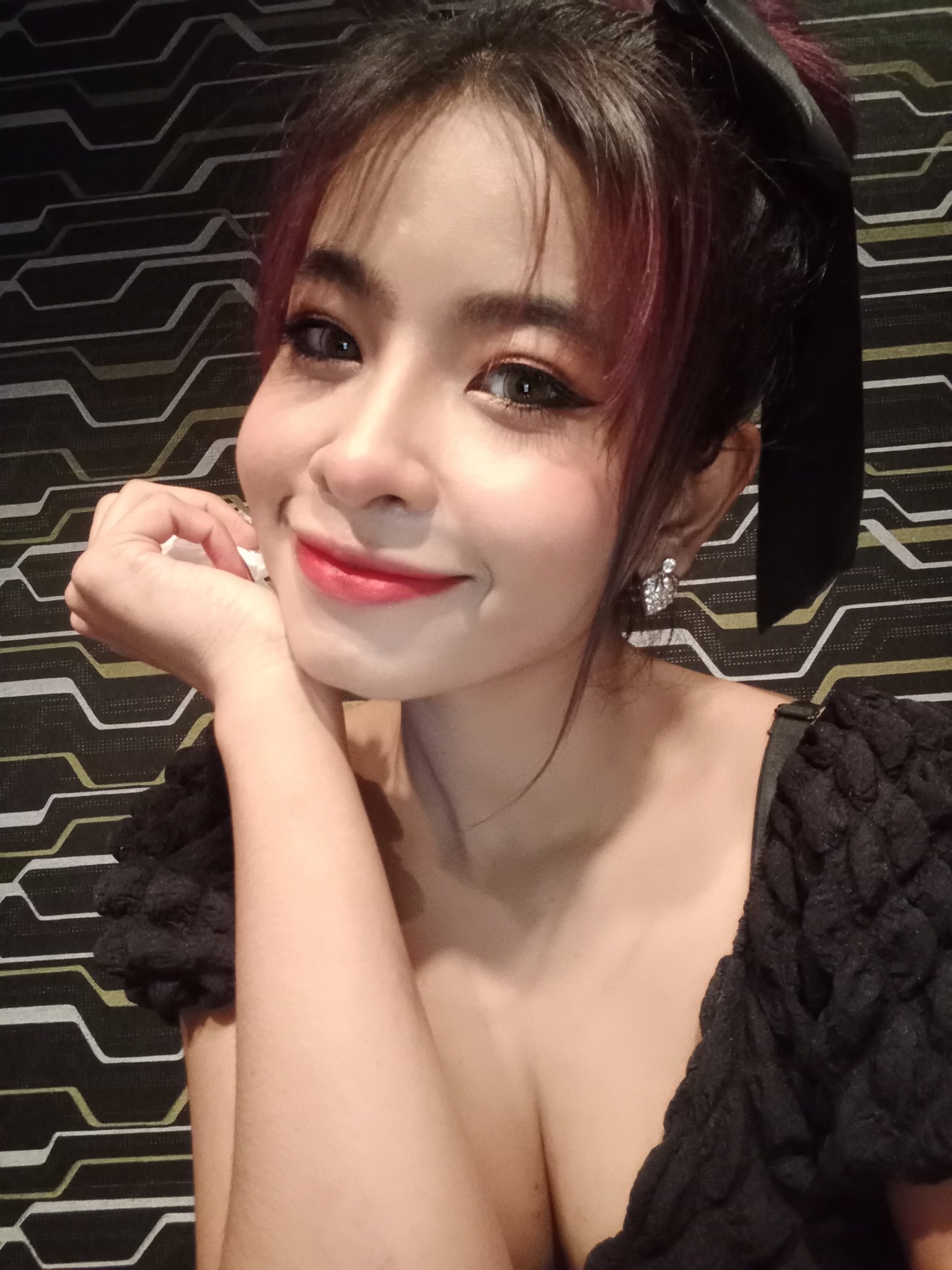 LiLa Aurora 💚 on Twitter: "Meet me here, Aurora Sukhumvit 23 https://t ...