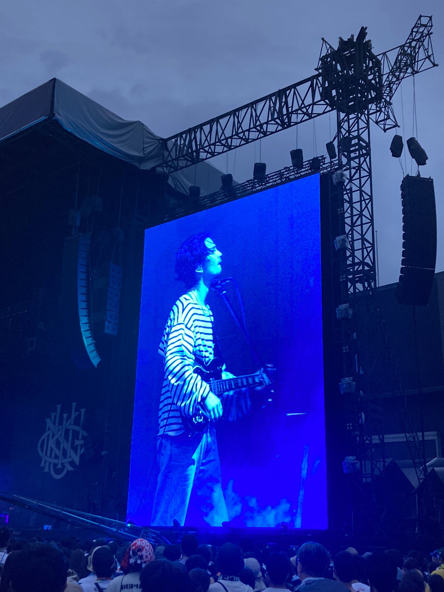 show on Twitter: "King Gnu。 今日の個人的MVPは彼ら。 圧倒的と言っていい、演奏の熱量、歌唱でした。 ＃サマソニ https://t.co/xhDANwXJi5 ...