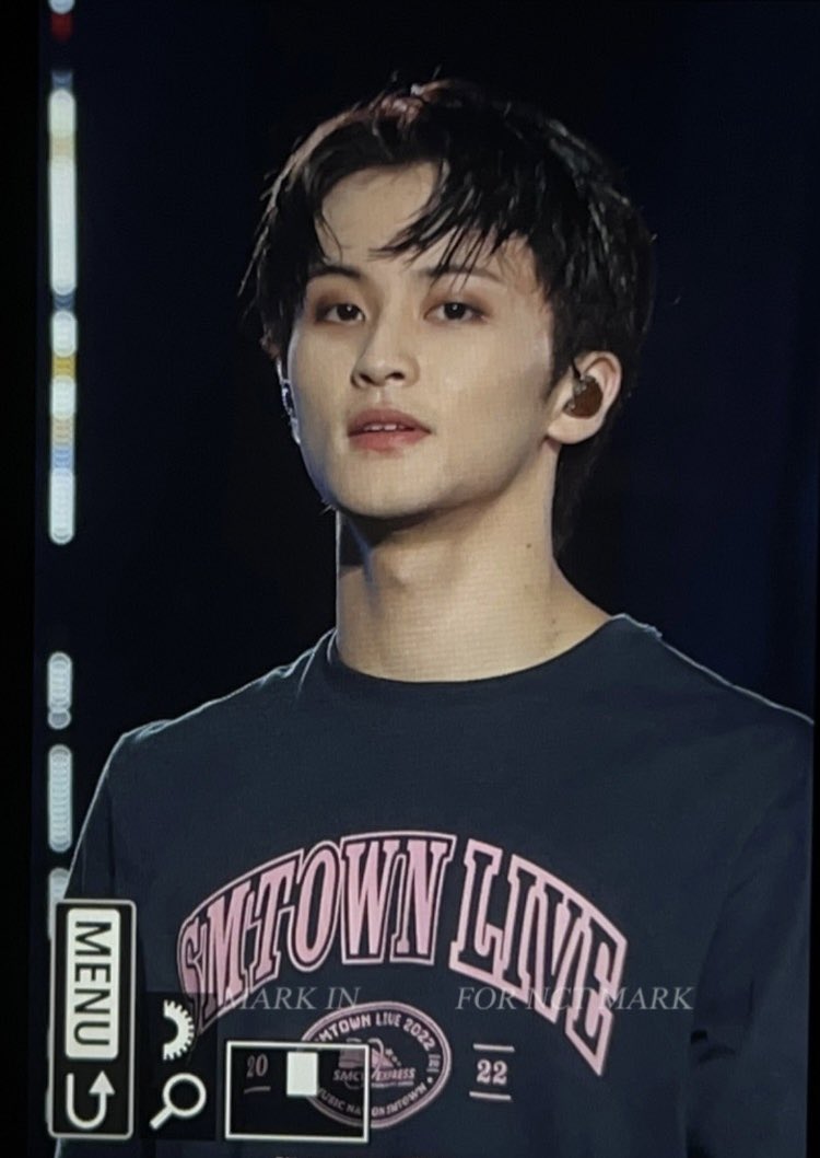 ON! on Twitter: "markf! mark lee makin hari makin ganteng😭 https://t.co/bsBNhBlk9i" / Twitter