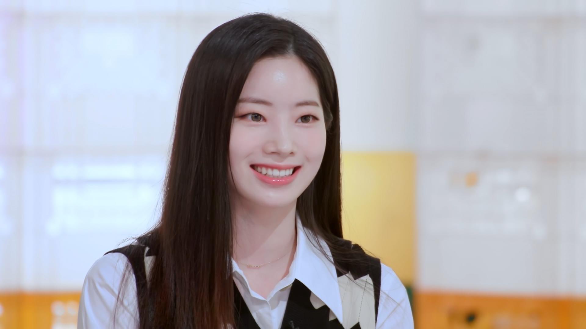 _twice_official_fansclub_ on Twitter: "官方更新 DAHYUN & KBS2 신상출시 편스토랑 오늘 저녁 8시 30분! 편스토랑에 스페셜 MC ...