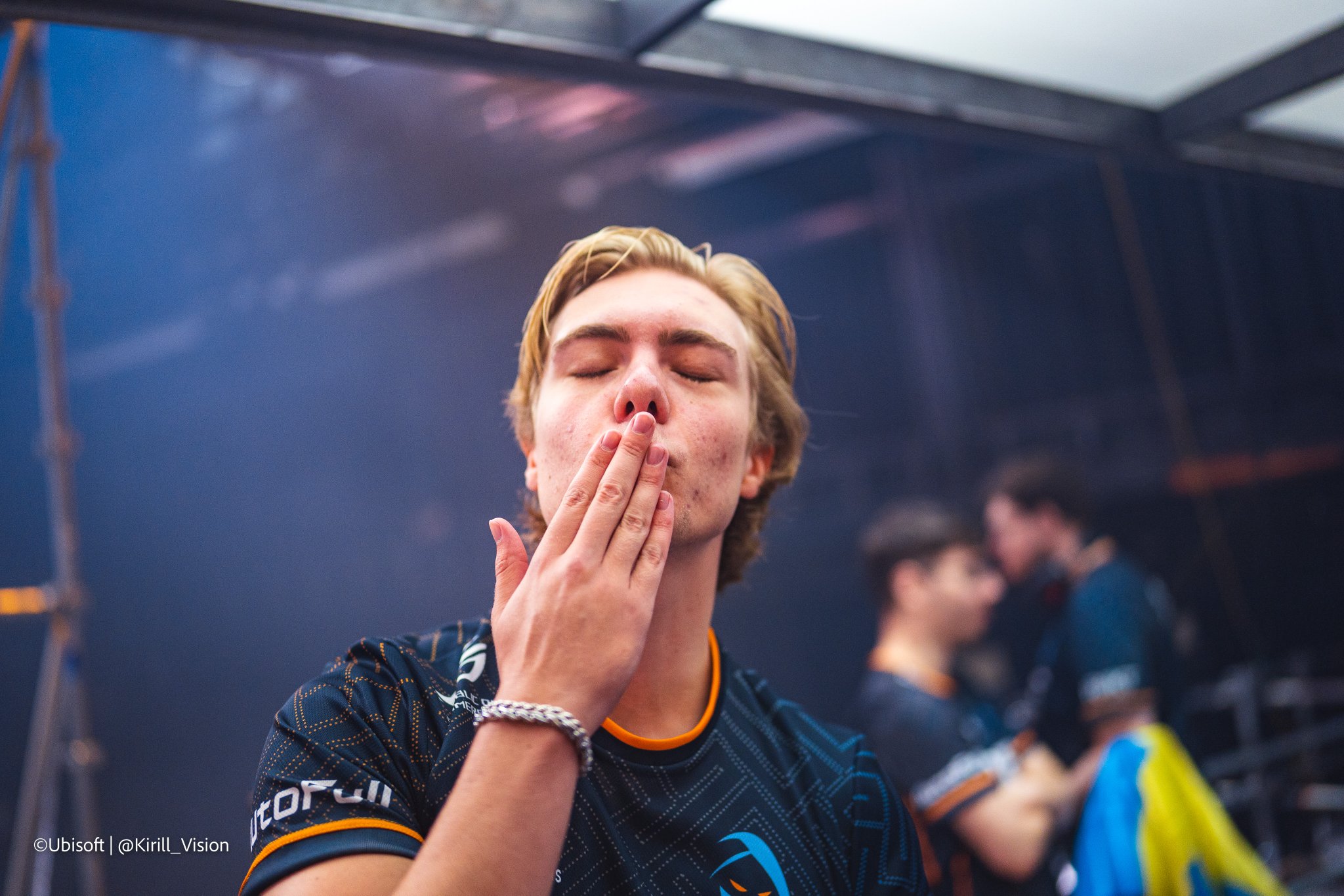 Rainbow Six Esports on Twitter: "🫠🫠🫠 https://t.co/84EdDztWo5" / Twitter