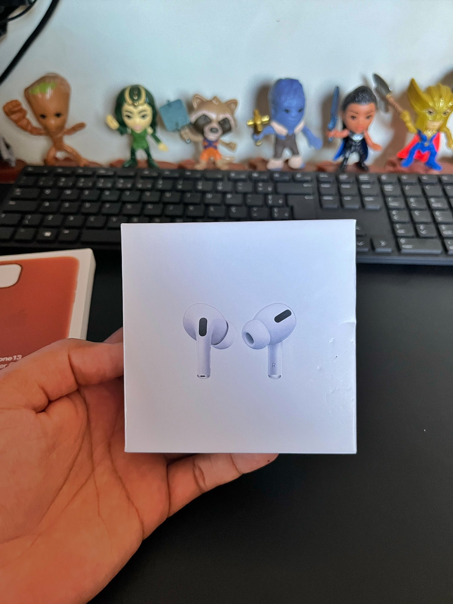 Igo Carvalho on Twitter: "Review do “AirPods Pro” comprado na Shopee: Comprei esse fone sem ...