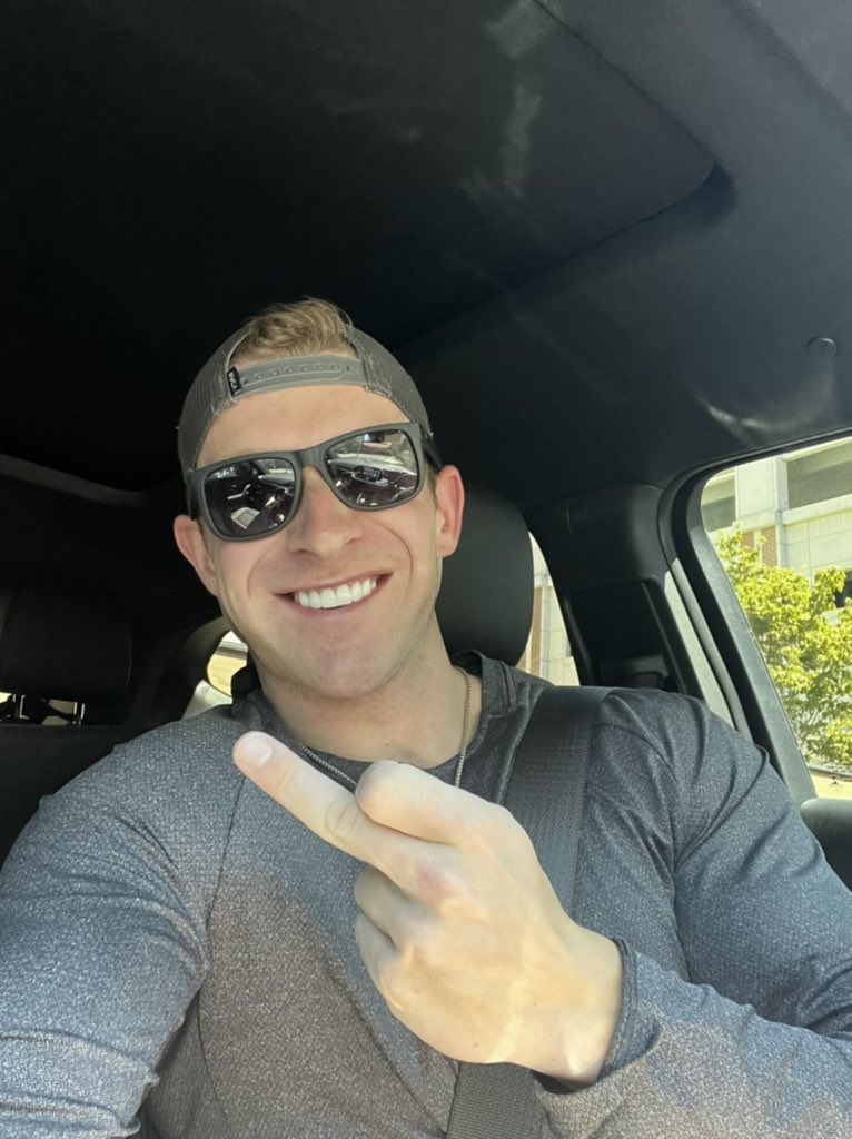 Sub Beta on Twitter: "More and more findom OGs are coming back. Some of ...