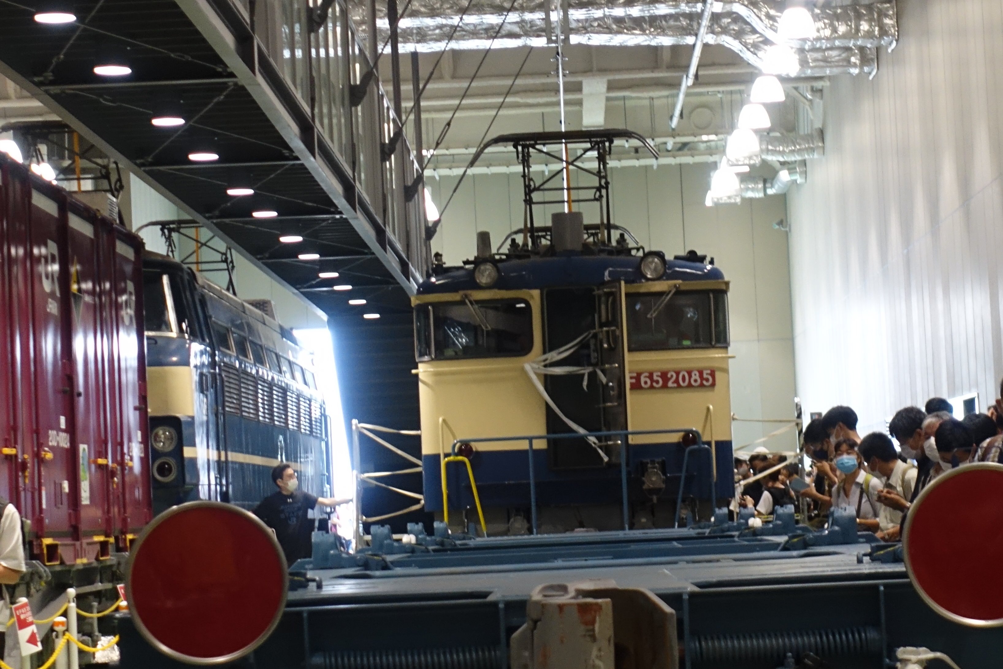 近キト741 on Twitter: "2022/8/20 EF66-27,EF65-2085,コキ107,104京都鉄道博物館展示 (運転台見学) 京都鉄道博物館にて その12 #EF66 ...