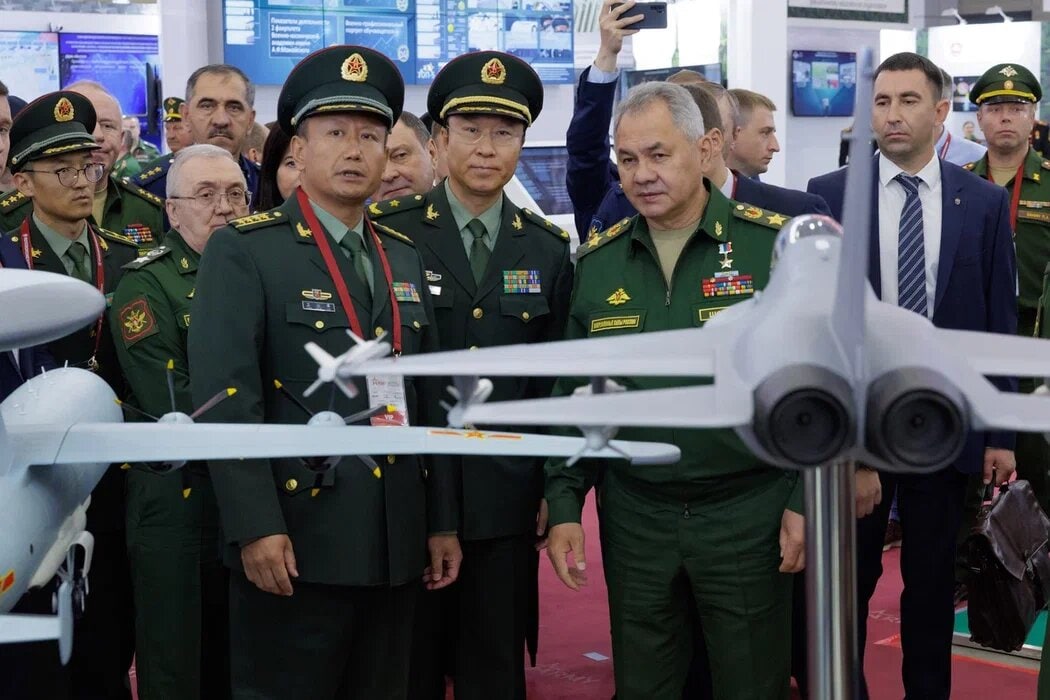 Ezio Mao☢ on Twitter: "嘿嘿，可劲灌迷魂汤😂 https://t.co/hqCZdfr1Ip" / Twitter