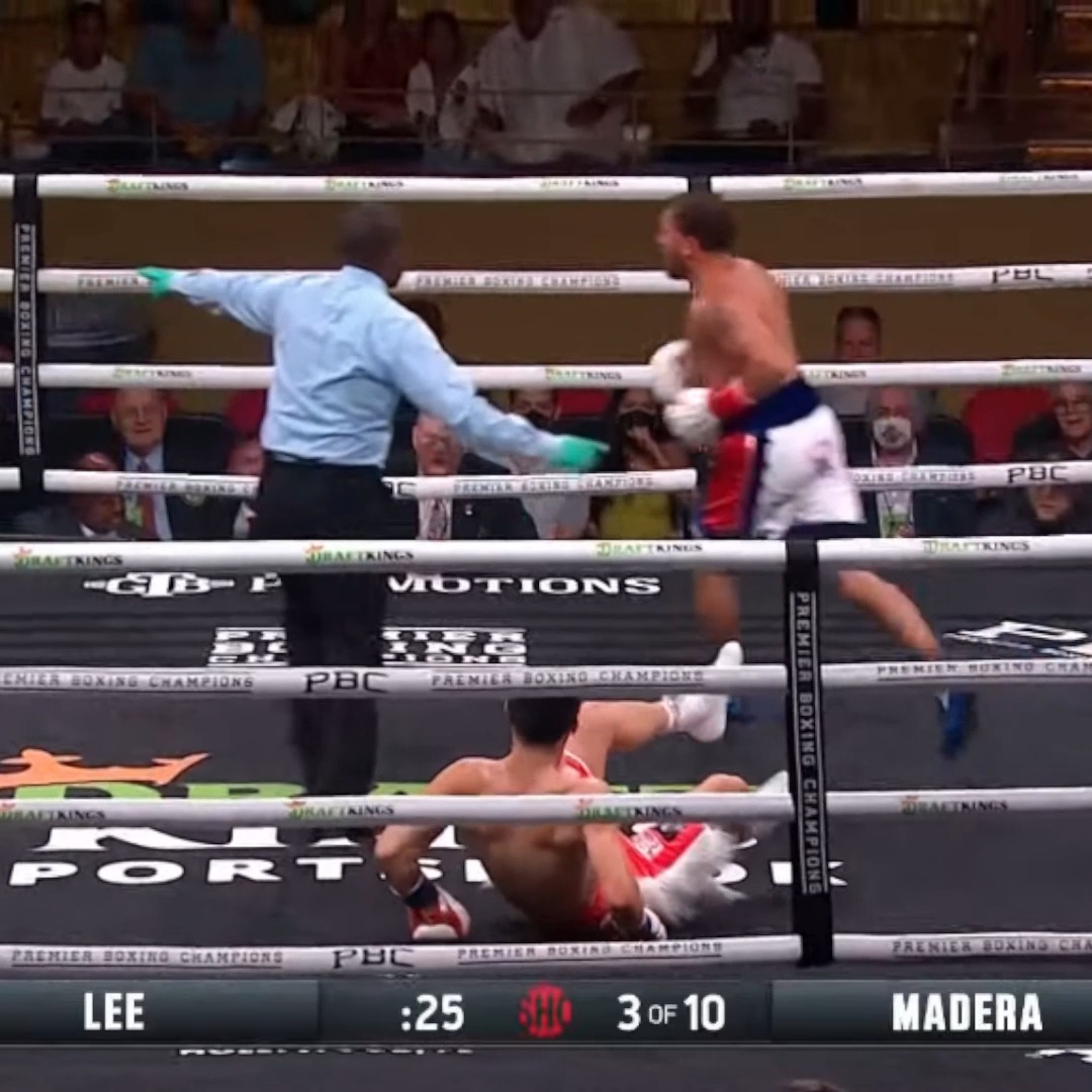 Premier Boxing Champions on Twitter: "Whoa! @Brandun_Lee hits the canvas in RD3! #LeeMadera ...