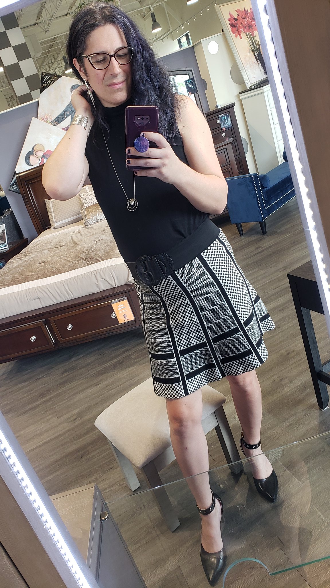 Miss Kaneda 🏳️‍⚧️ on Twitter: "Today's Kylie comes in extra sleepy ...