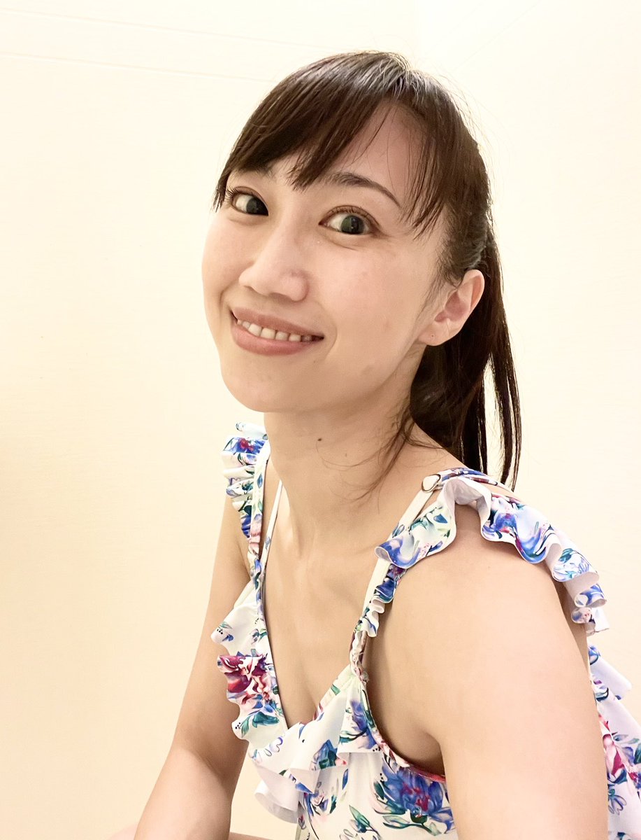 谷川友梨(吉本新喜劇) On Twitter 皆様、おはようございます🙌 今日も一日よろしくお願いします😋🎀 何をってもう言わずもがなですよね🥴💕 新喜劇総選挙 谷川友梨 言わず
