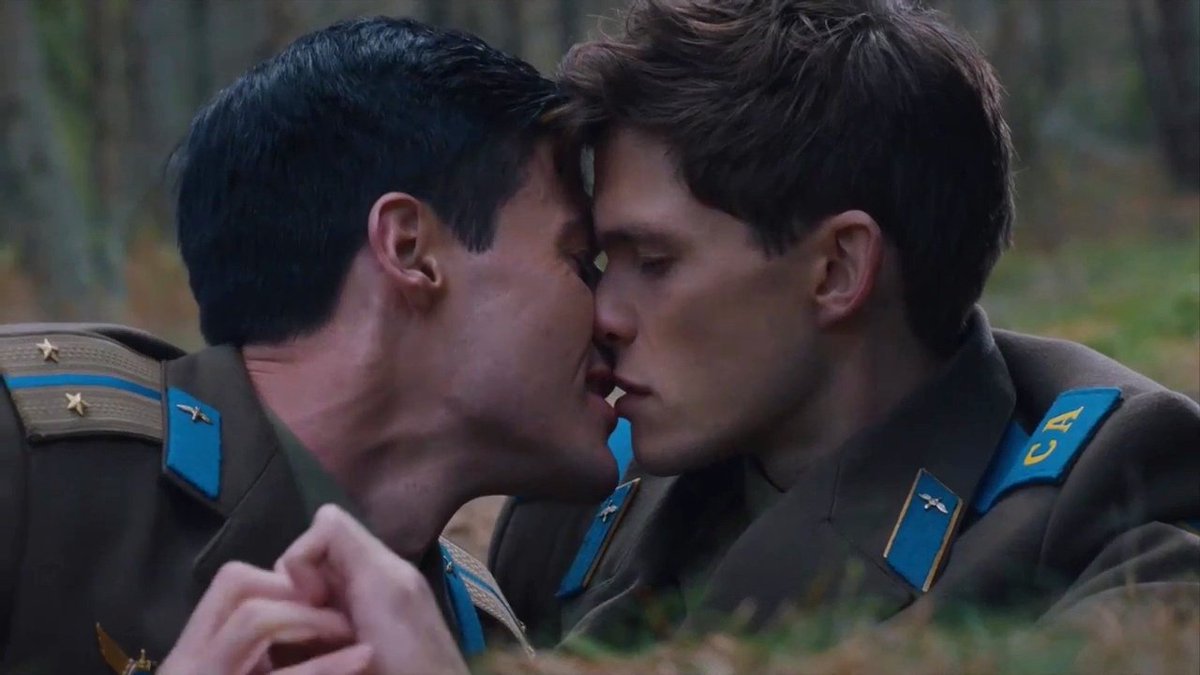 𝕱𝖗𝖊𝖉 𝖊𝖒 𝕾𝖒𝖆𝖑𝖑𝖛𝖎𝖑𝖑𝖊 on Twitter: "RT @achileans: TOP CASAIS GAYS/AQUILEANOS 3. Sergey & Roman ...