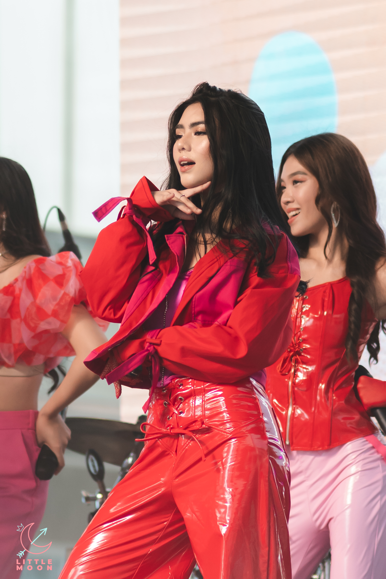 AROO⁴⁸ | 🤏🏻🌙 on Twitter: "Bonifacio High Street - PAWchella | 8.20.22 BINI MIKHA BINI ON ...