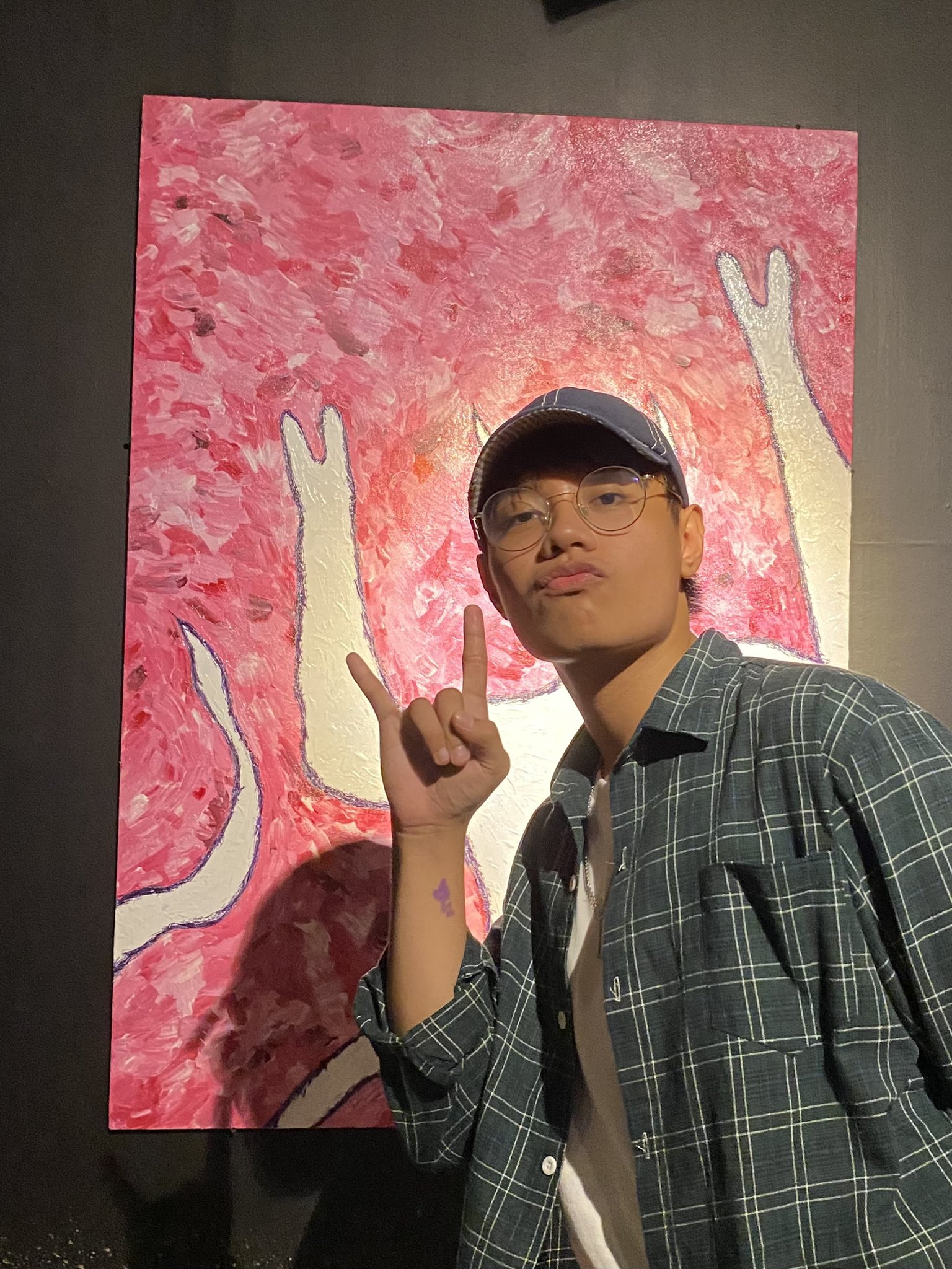 Gab on Twitter: "In a room full art something something last night ...