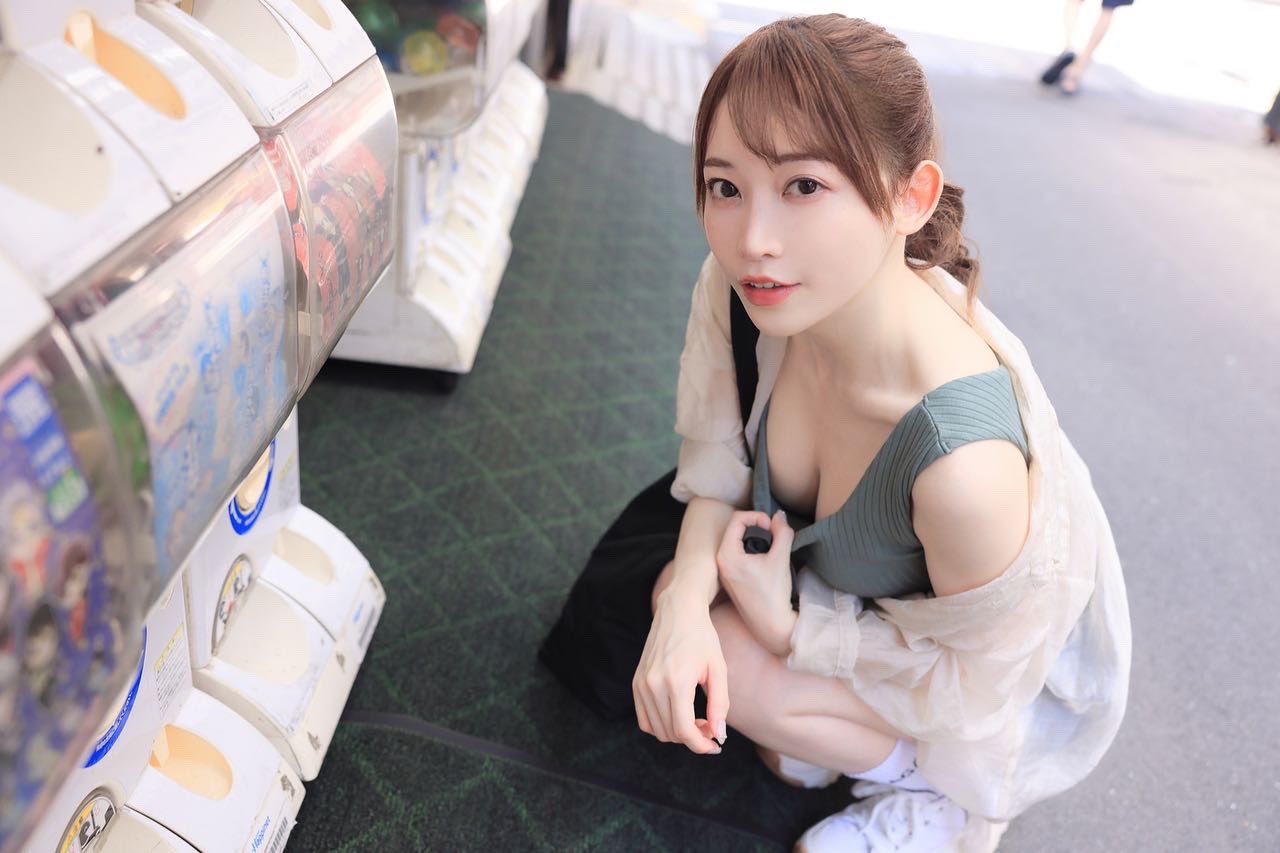 七瀬アリス🐱11/20ライブチャット on Twitter: "気になる…？ https://t.co/AVo7dNIyJk" / Twitter