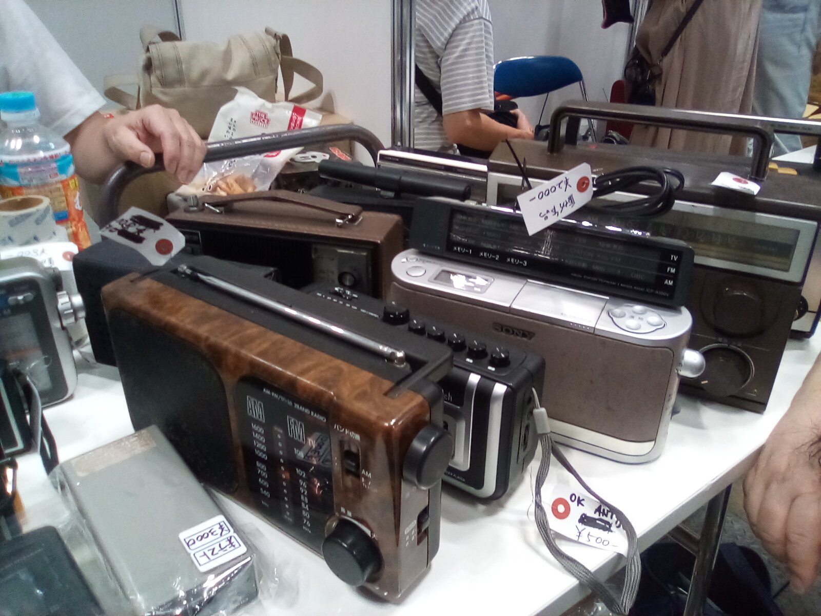 💞JQ1VOH💞 YT23 on Twitter: "ラジオもいっぱい! 早く～ しまちゃう前に C65ブース #2022ハムフェア https://t.co/YCvdQSlr5p ...