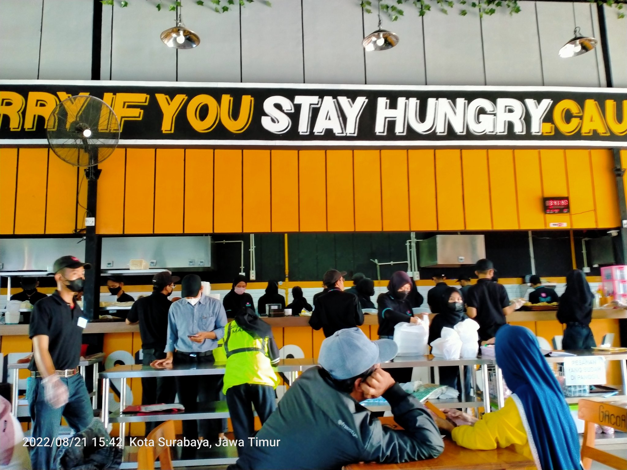 Baca Rules (bit.ly/worksfess) on Twitter: "work! aku lagi di gacoan dan amazed karyawannya ...