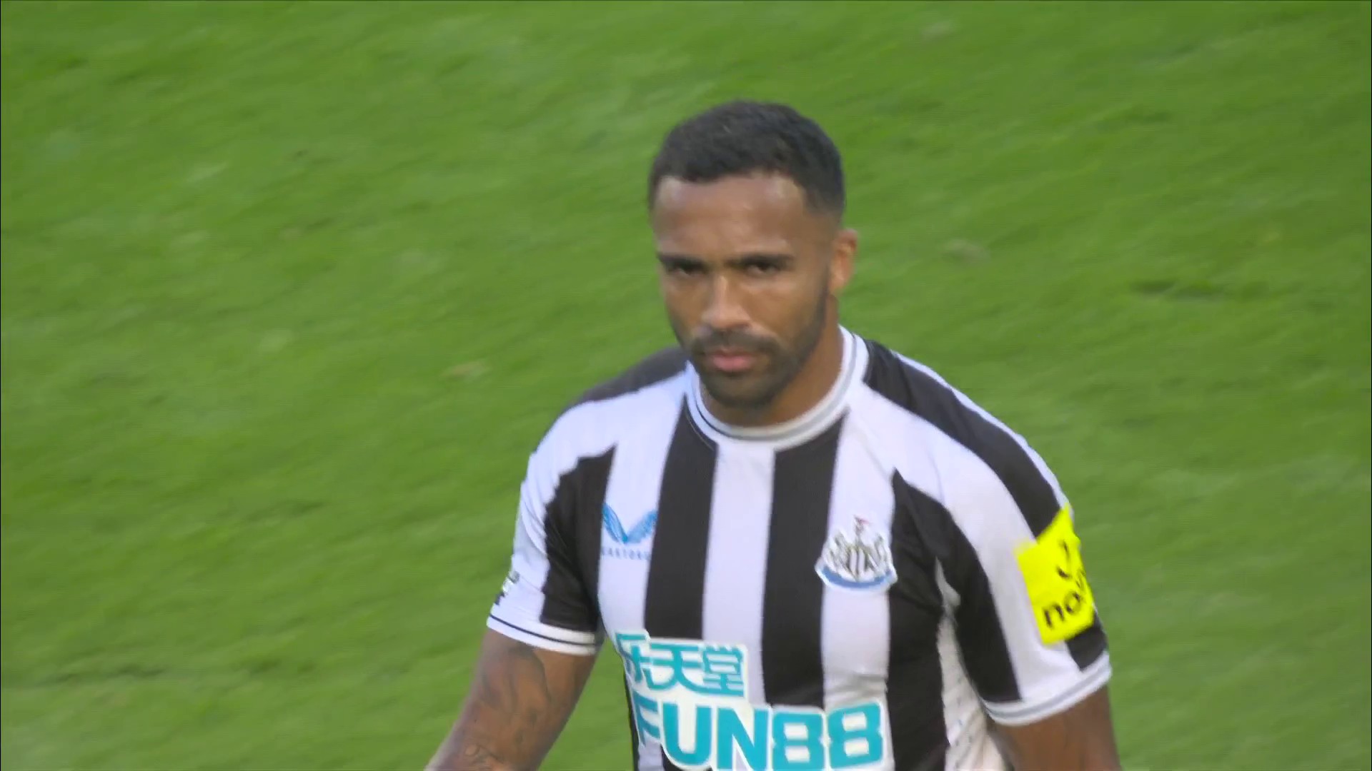 Football Daily on Twitter: "Callum Wilson’s first half vs. Manchester City: 100% aerial duels ...