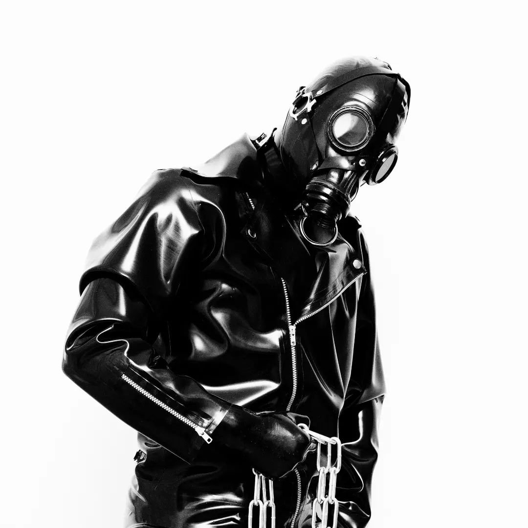LatexVogue on Twitter: LatexVogue on Twitter: