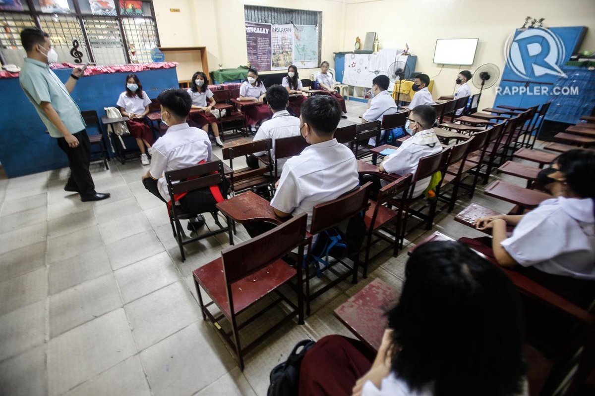 Rappler on Twitter: "High school students follow COVID-19 health protocols as they attend the ...