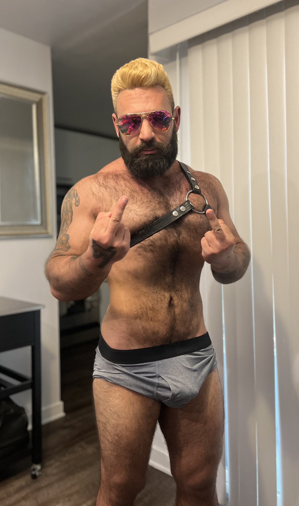 Joe Silver on Twitter: "My STR8 roommate says Happy Sunday. #straightboy #onlyfans #blonde #gay ...