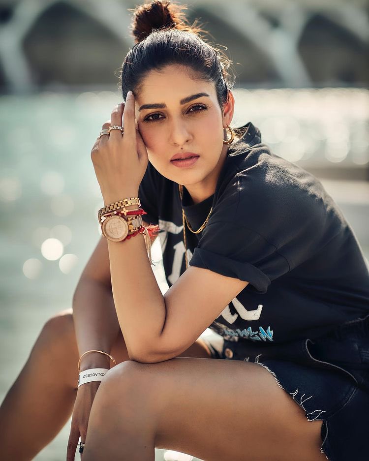 Nayanthara on Twitter: "Bliss 😇 And more Valencia 🔥#wikkiclicks 🎥 https://t.co/6k9SX0ZV08" / Twitter