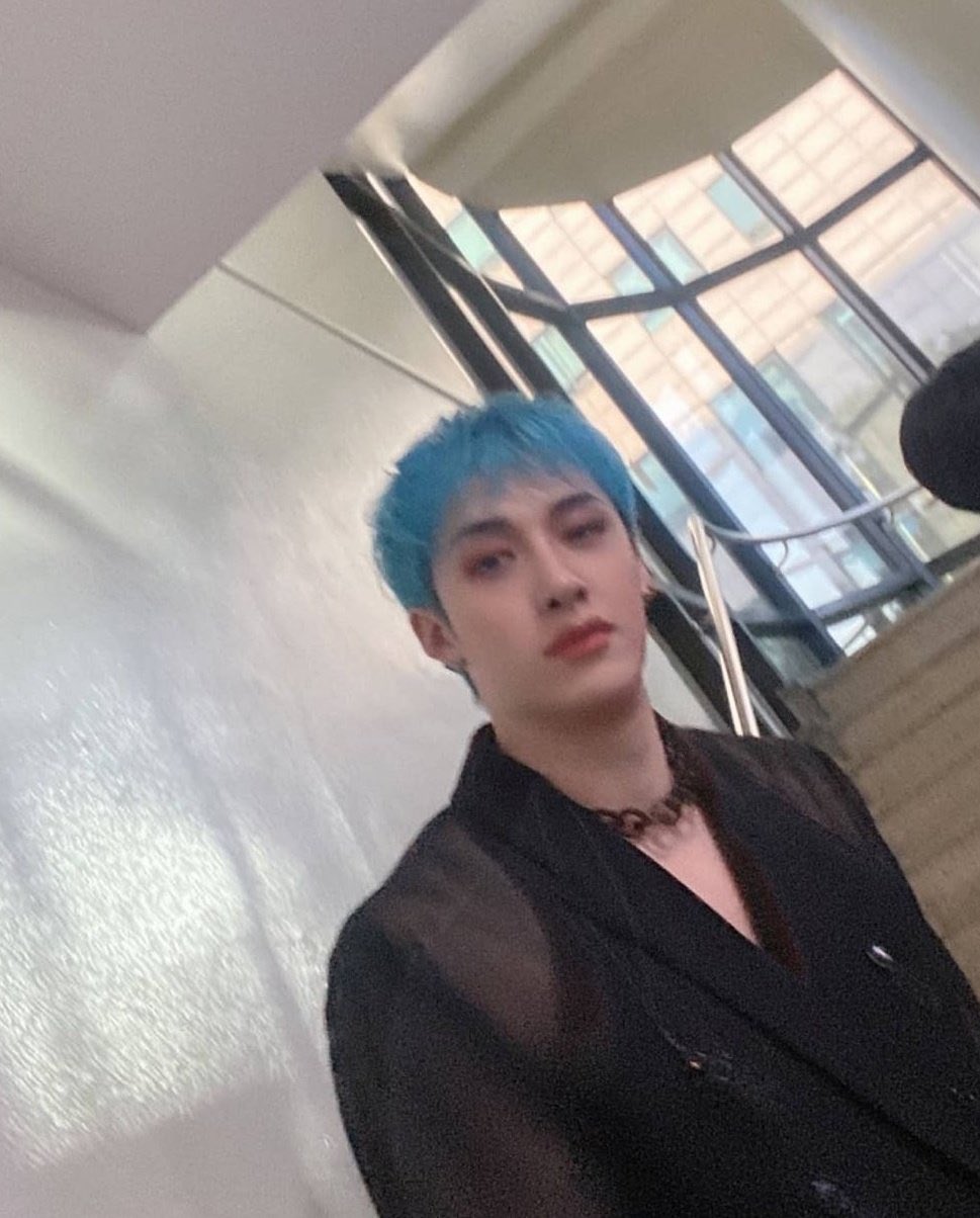 🐺 on Twitter: "chan’s pictures taken by lee know 🫶🏻🤍 https://t.co/LlESGd65iw" / Twitter