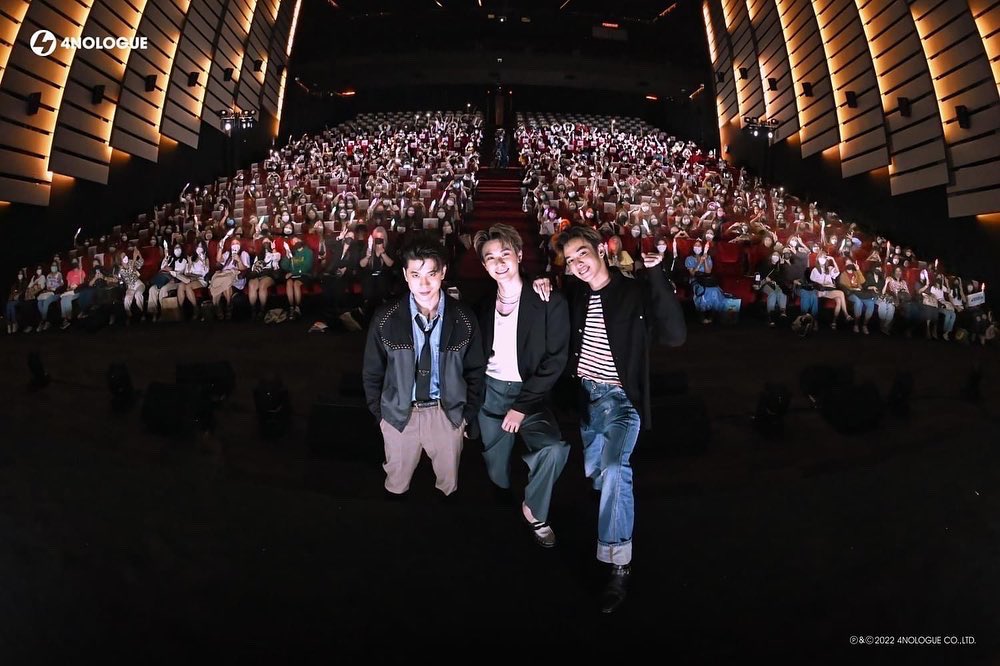 twilight_intl on Twitter: "FANSIGN Event Day 1 and 2 is over. Is there any International ...