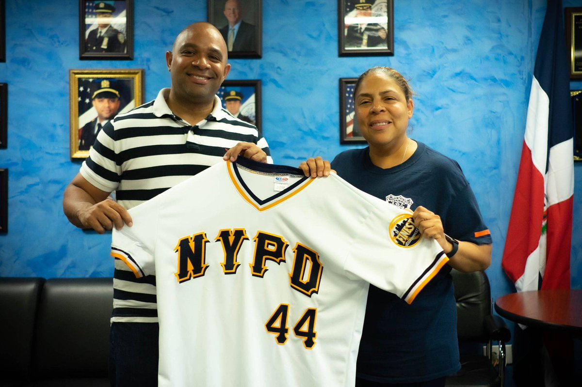 NYPD 44th Precinct on Twitter: "DI Bello presented retired Hispanic Society Member, Detective ...