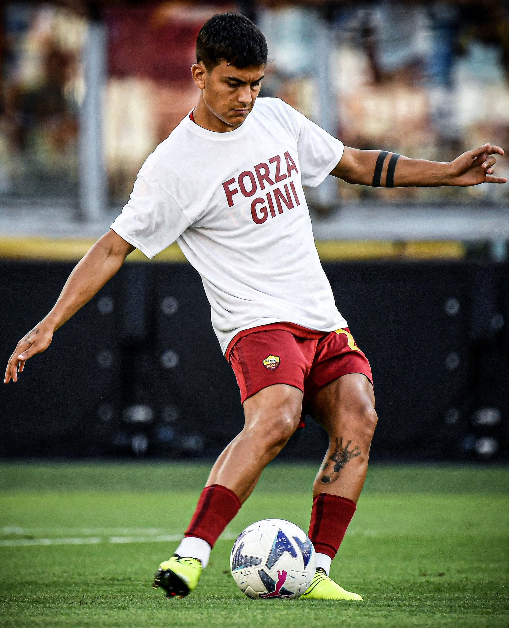 GOAL on Twitter: "Roma are sending their love to Gini Wijnaldum after fracturing his tibia in ...