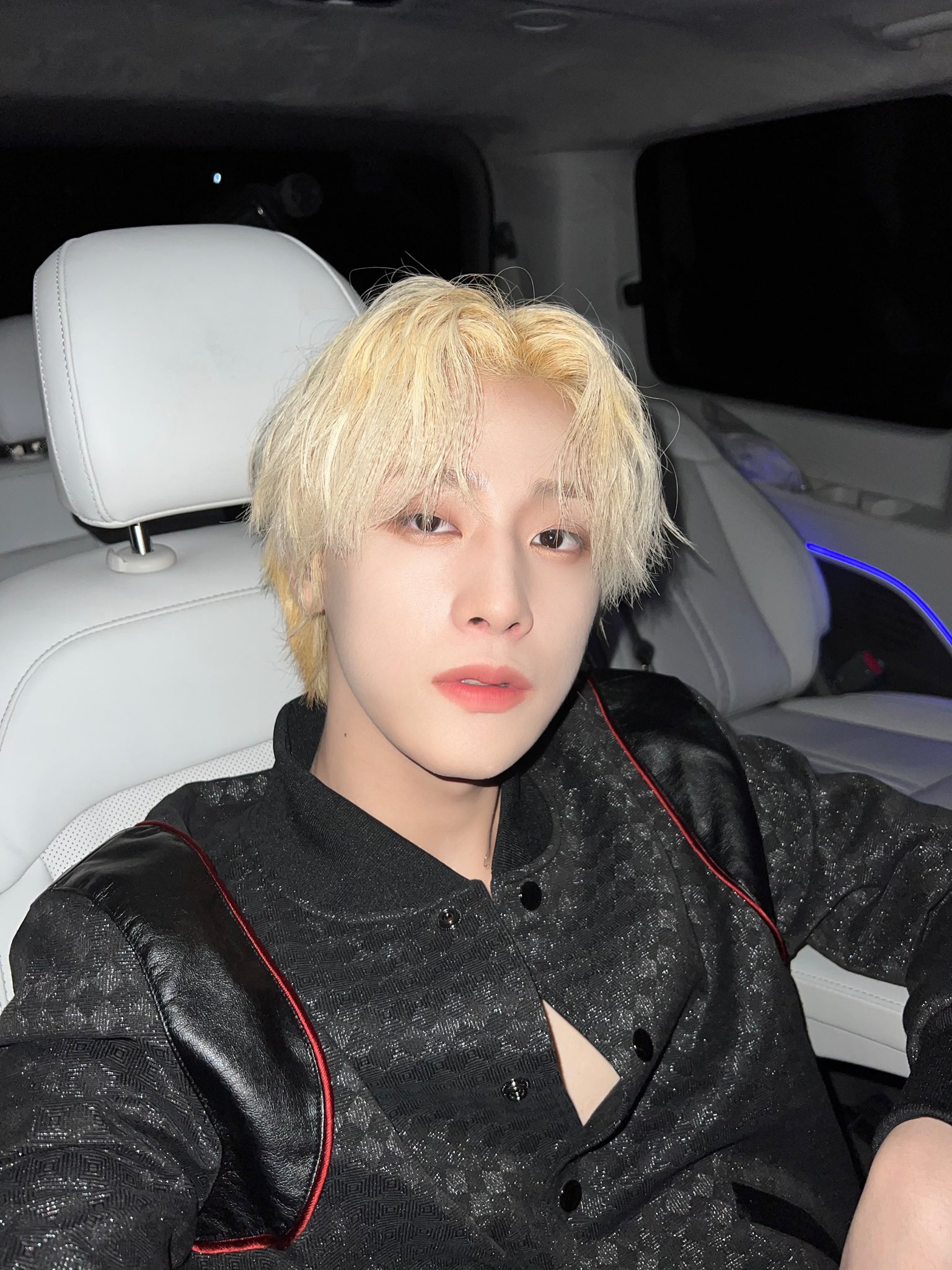 위아이(WEi) on Twitter: "[#용하] 루아이 잘자요 ️ ️ ️ https://t.co/VHMckkTDh7" / Twitter