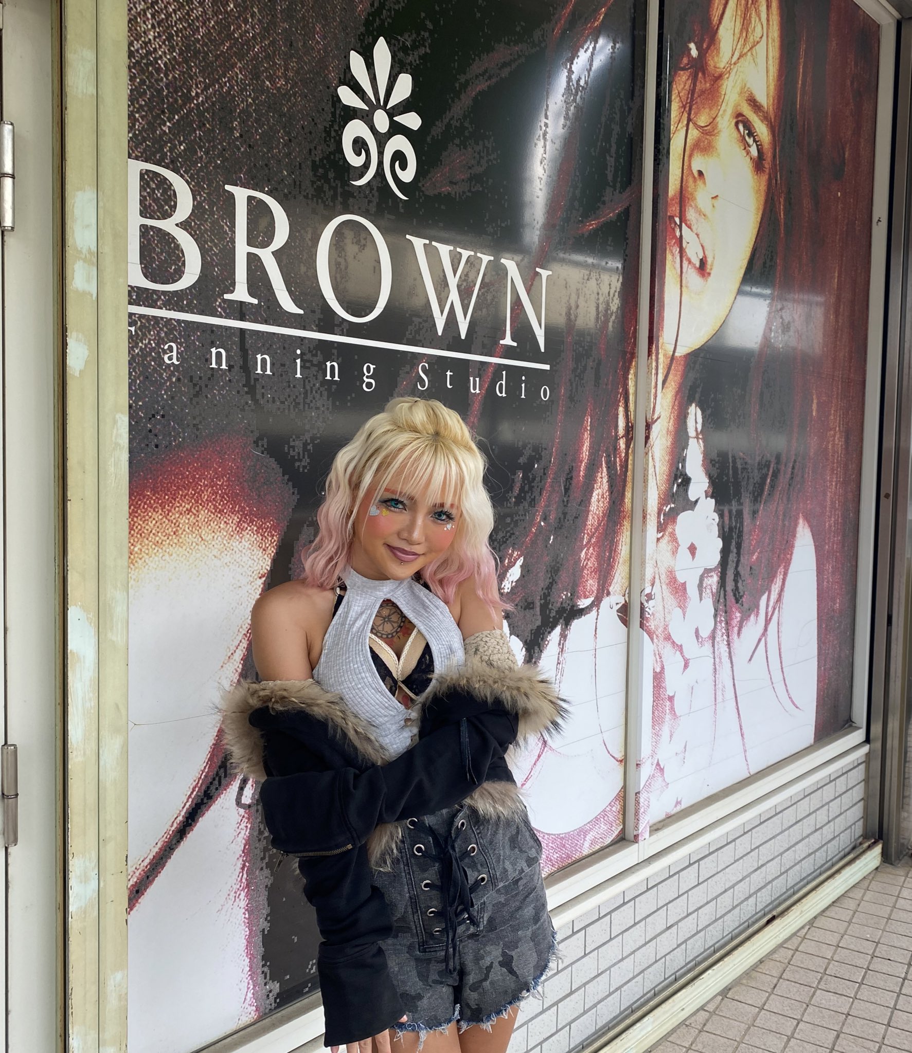 MAAACHIRIN（まーちりん）ミスSPA!参加中 on Twitter: "今日は茨城県土浦にある日焼けサロン🌞BROWNさんにて ️ 撮影でした フリーペーパーLOALO設置💞Black ...