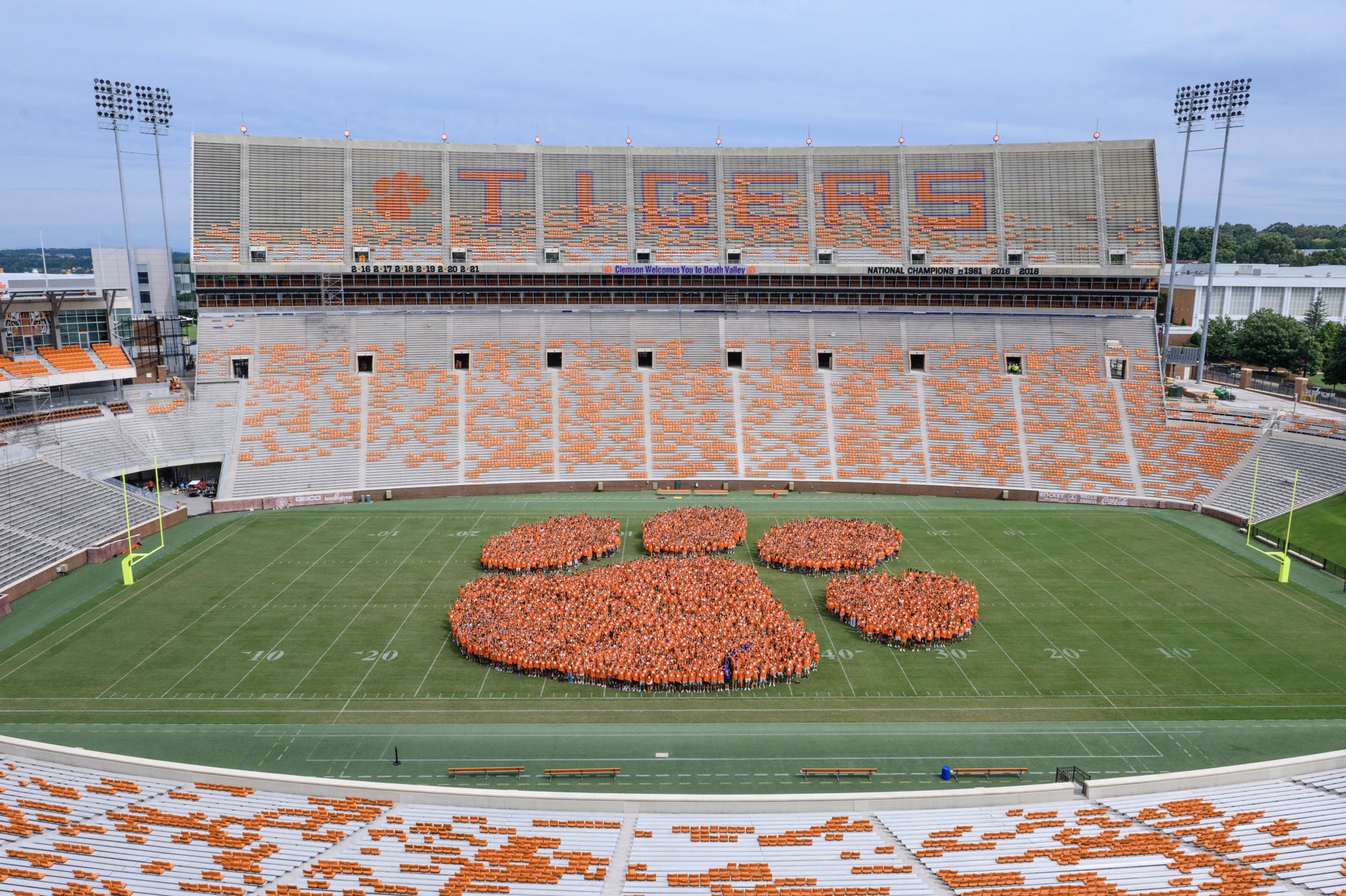 Clemson University on Twitter: "Hello, Class of 2026! 🤩 https://t.co/jD5rKWD1tS" / Twitter