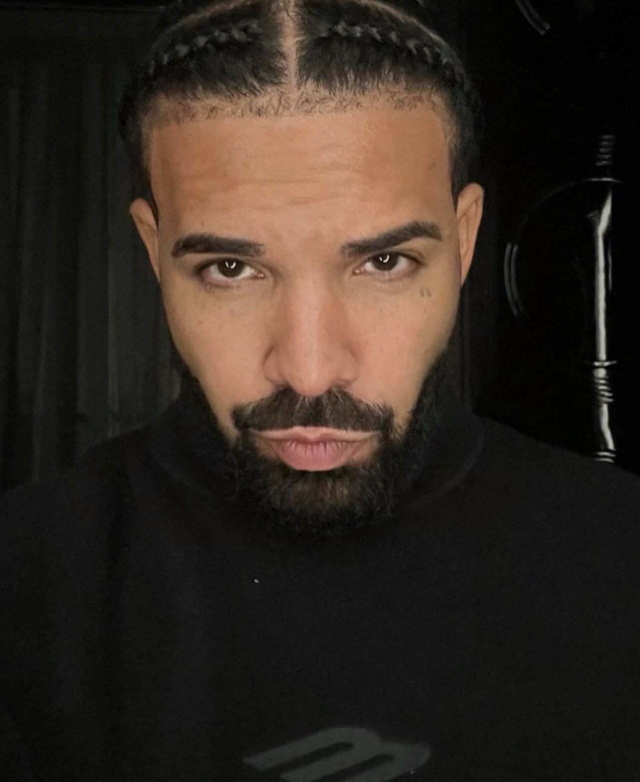 Zesty Drake Drake Spotted Wearing The Most Zesty Outfit 😂