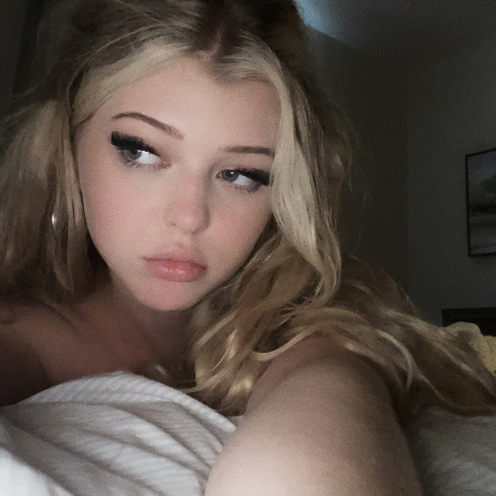 Loren Gray On Twitter Dead 2 Me Ny8mngmlzh Twitter