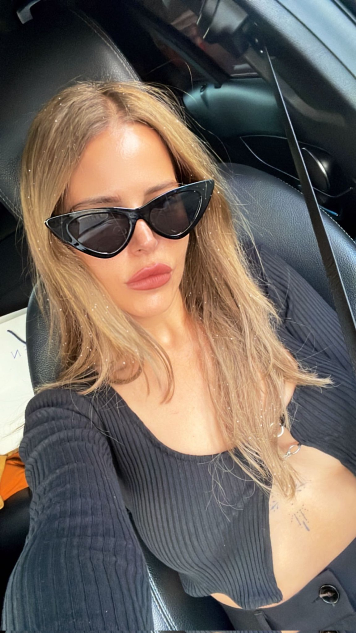 Ünlü Frikikleri on Twitter: "Simge Sağın https://t.co/vRJSORwGmM" / Twitter