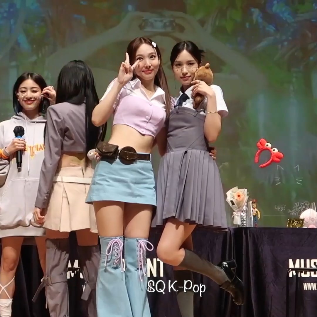 minaron #TalkThatTalk on Twitter: "MINAYEON TODAY https://t.co/l6CfYNWo4l" / Twitter