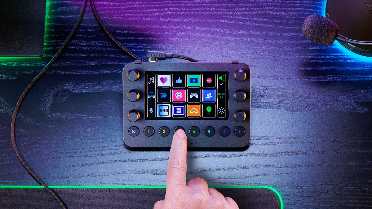 R Λ Z Ξ R on Twitter: "Designed for efficient multi-tasking, the Razer Stream Controller allows ...