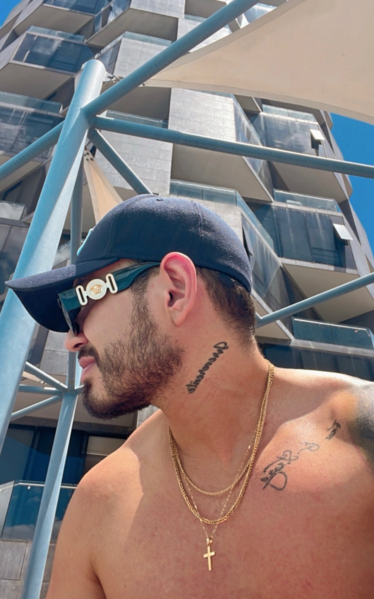 Juan David Acosta on Twitter: "Con esta barba es que te pienso rosar el culo bb. 😮‍💨 https://t ...