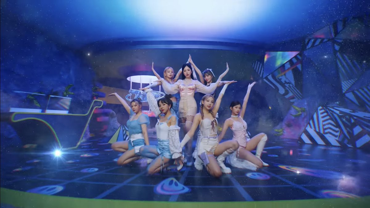 Pop Base on Twitter: "TWICE's ‘BETWEEN 1&2’ debuts at #3 on the Billboard 200 with 100k units ...