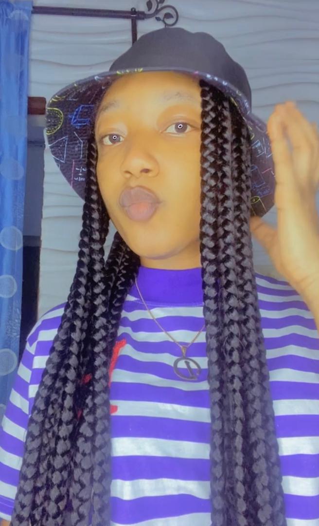 Ella🍓 on Twitter: "Hi, I'm Ella and I'm AA, you? https://t.co/GCN8HRtKY2" / Twitter