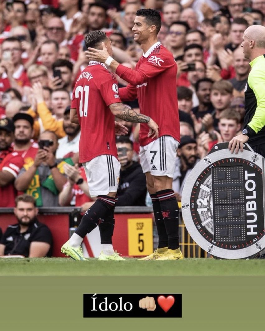 EPL World on Twitter: "انتوني وضع هذه الصورة في انستغرام وكتب "القدوة" بعد مباراة مان يونايتد و ...