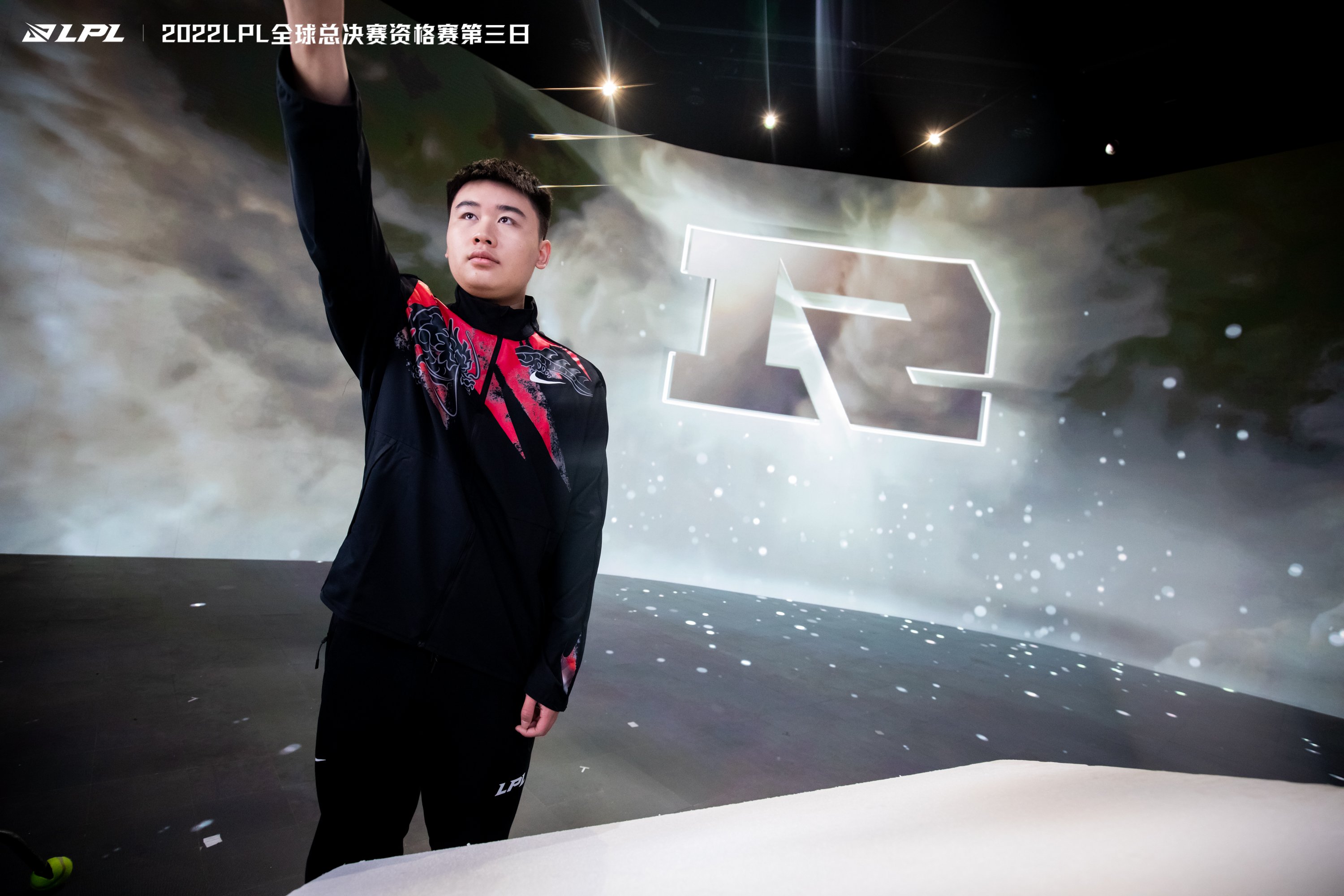 LPL on Twitter: "Introducing our fourth seed from the #LPL, @RNG. https://t.co/yvije94HiQ" / Twitter