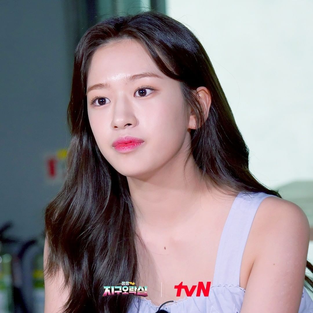 tvN on Twitter: "Gorgeous maknae Yu-jin! 😍 Check out #IVE new song 🎶After LIKE🎶 now! # ...
