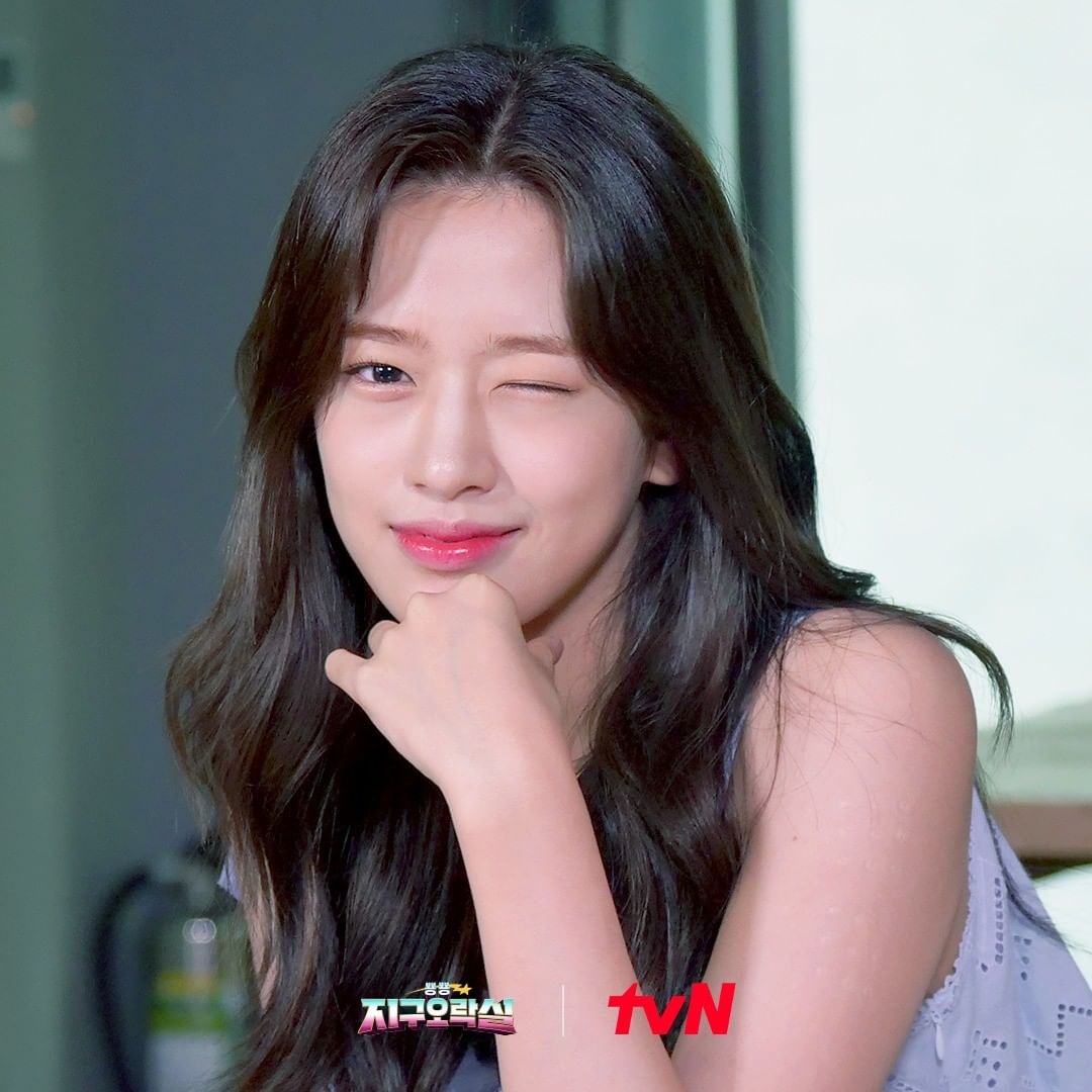 tvN on Twitter: "Gorgeous maknae Yu-jin! 😍 Check out #IVE new song 🎶After LIKE🎶 now! # ...